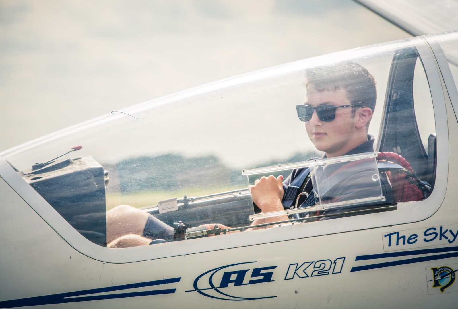 81: UK's Youngest Pilot: Jack Jenner-Hall – Soaring the sky a glider ...