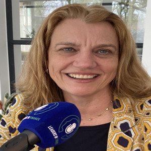 #60 - S3E20 - Annette Mosman — CEO van APG, 3.000 medewerkers, 570 ...